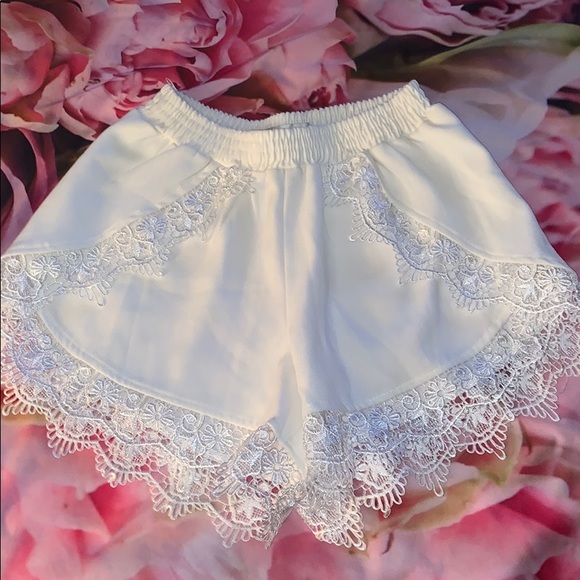 Mika & Gala | Shorts | Mika Gala Off White Lace Shorts Size 6 | Poshmark
